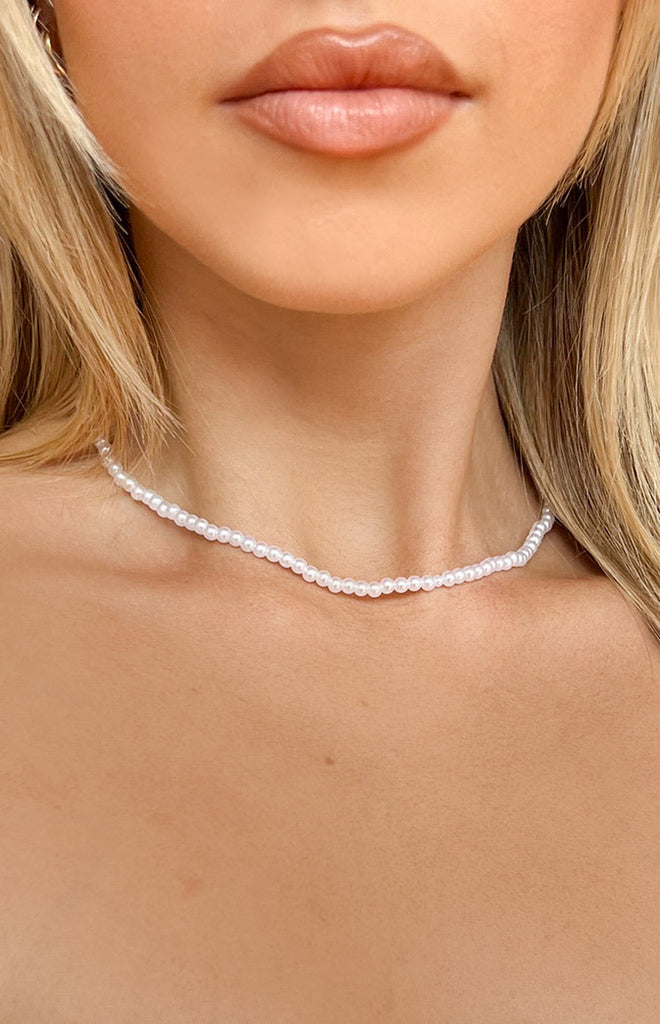 Leya White Pearl Choker Necklace – Beginning Boutique US